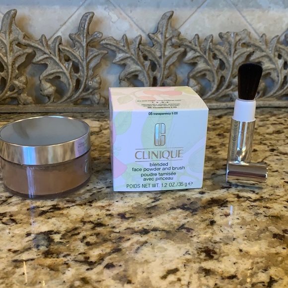 Clinique | Makeup | New Clinique Blended Face Powder Brush 5 ...
